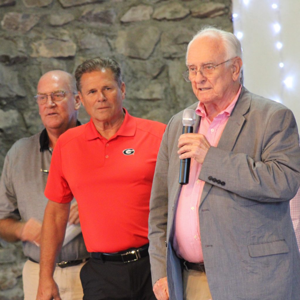Georgia football 1980 national champion QB Buck Belue honored by ...